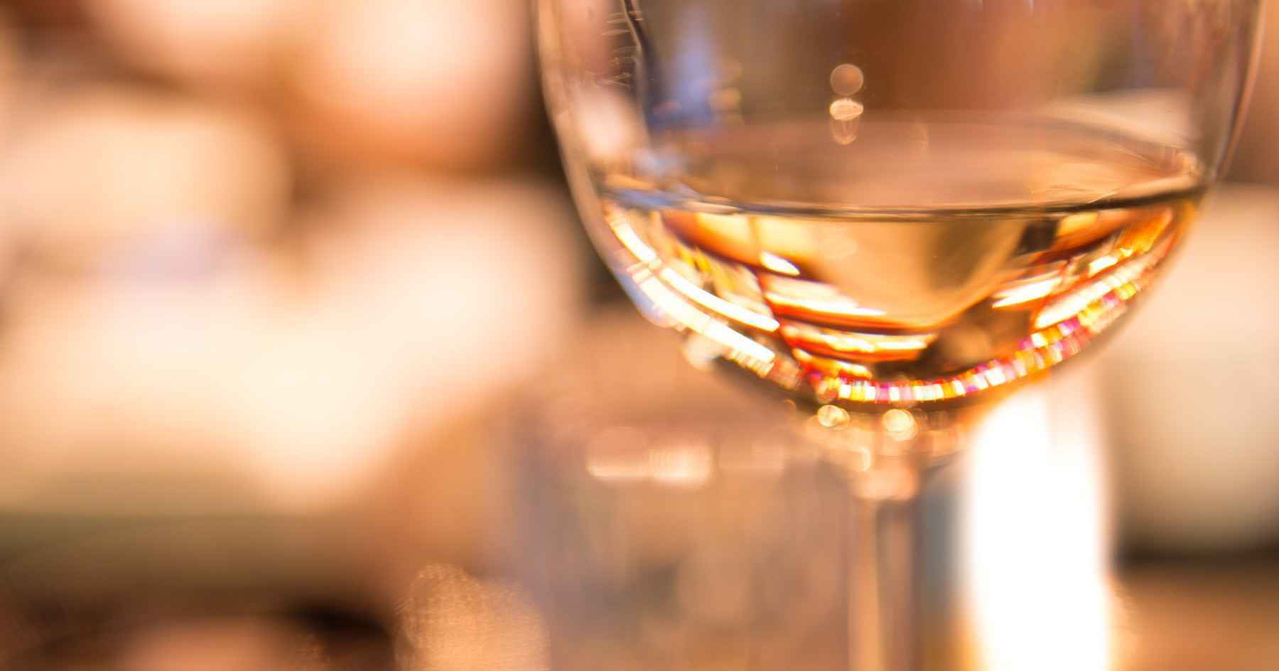 cropped-wine.jpg - heteroclito cave & bar a vin